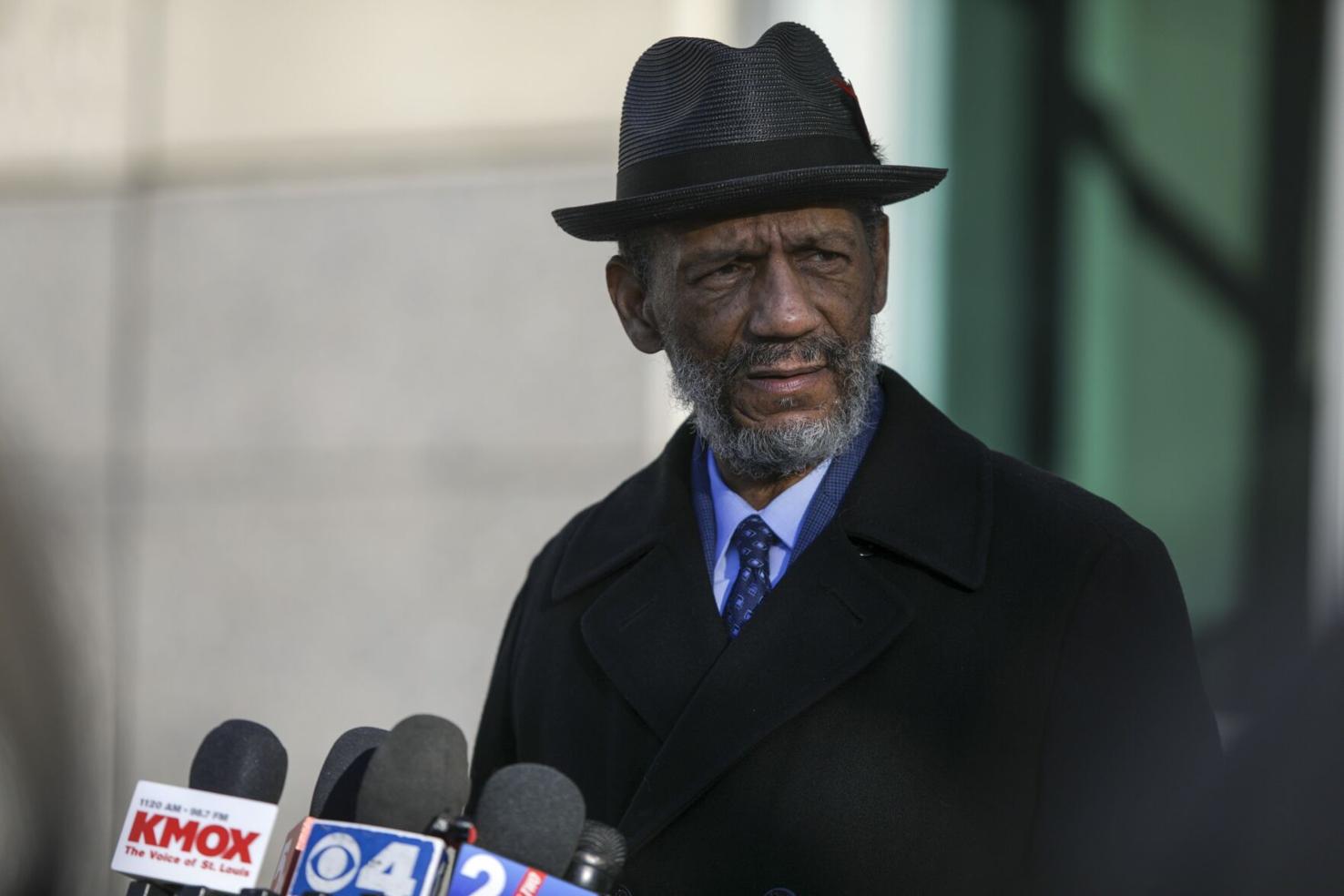 St. Louis jail board meets with warden