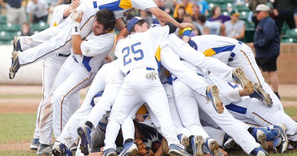 Francis Howell High wins state baseball title