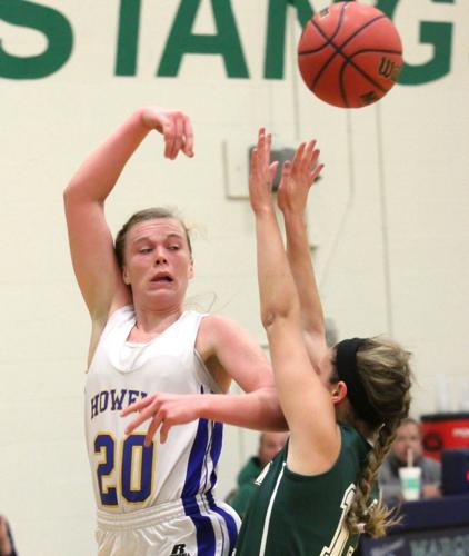 Francis Howell picks up pace, routs Nerinx Hall