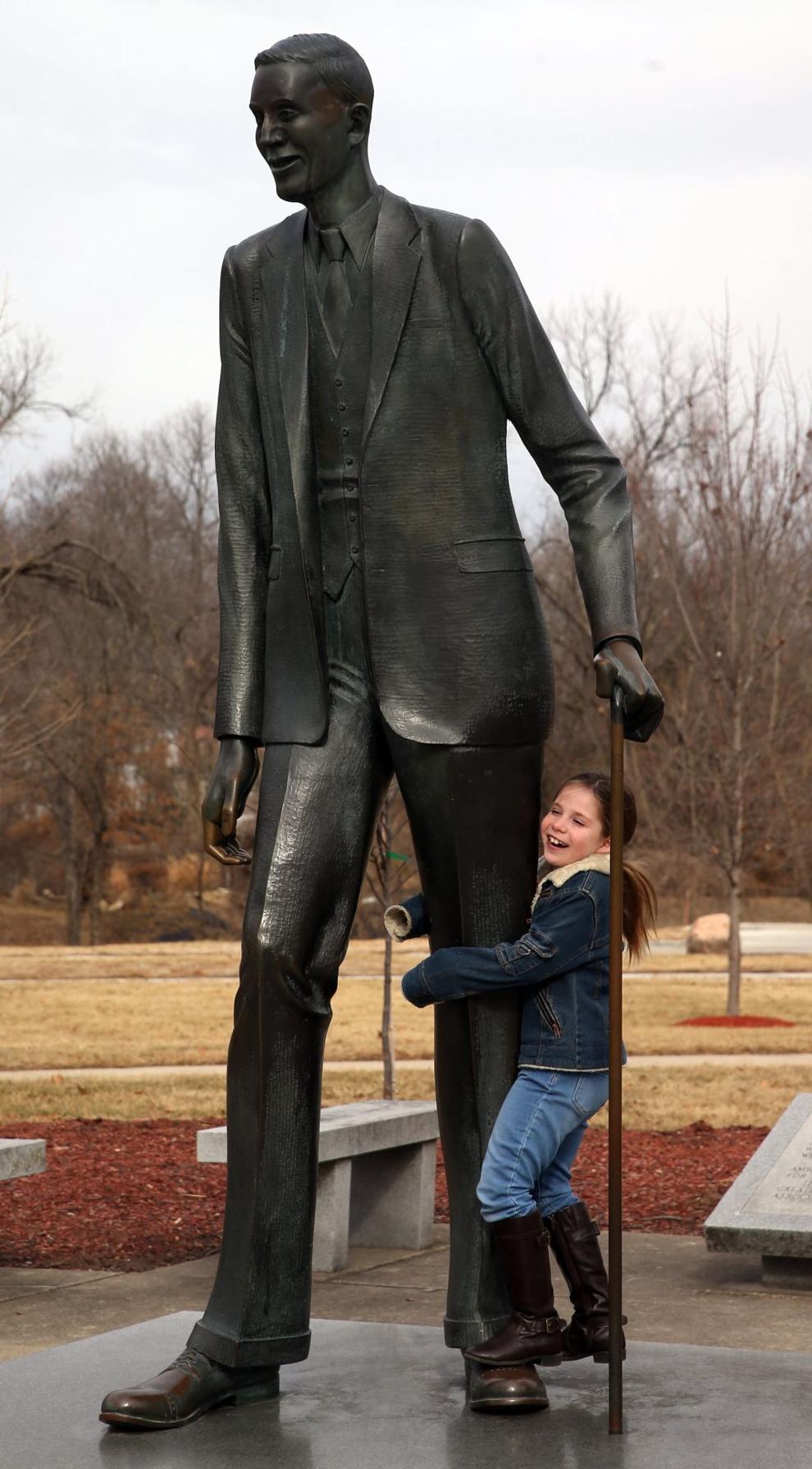 100 facts about Alton’s gentle giant, Robert Wadlow