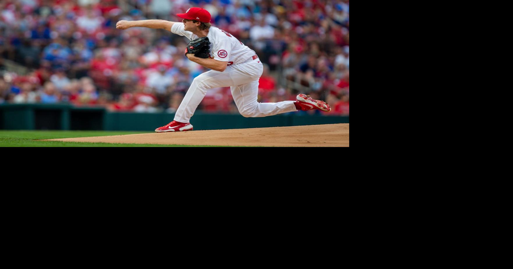 Cardinals cash in on the Cubs' flubs, reach .500