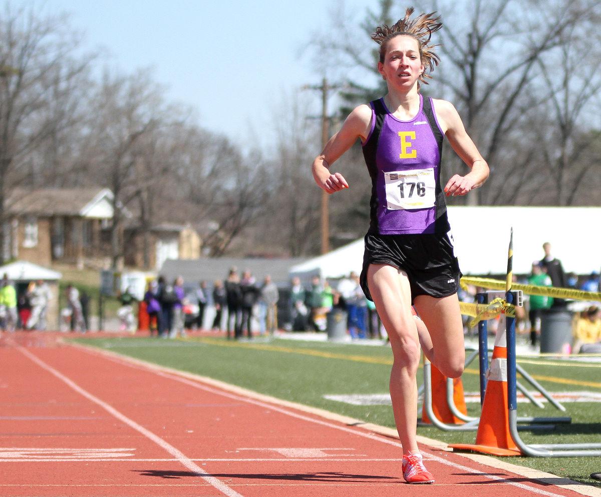 Highland's Higgins shines; O'Fallon's 400 relay goes low