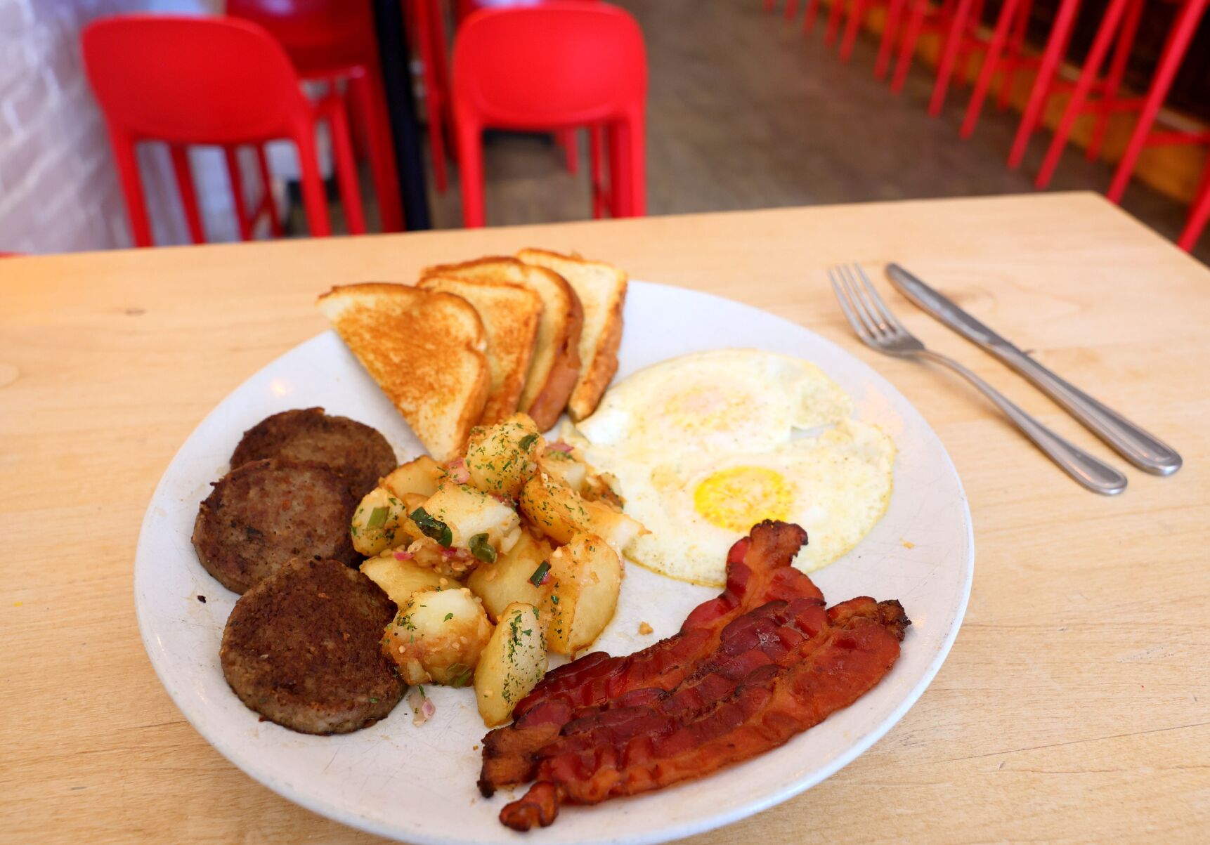 Vails Kitchen, Cocktails and Brunch