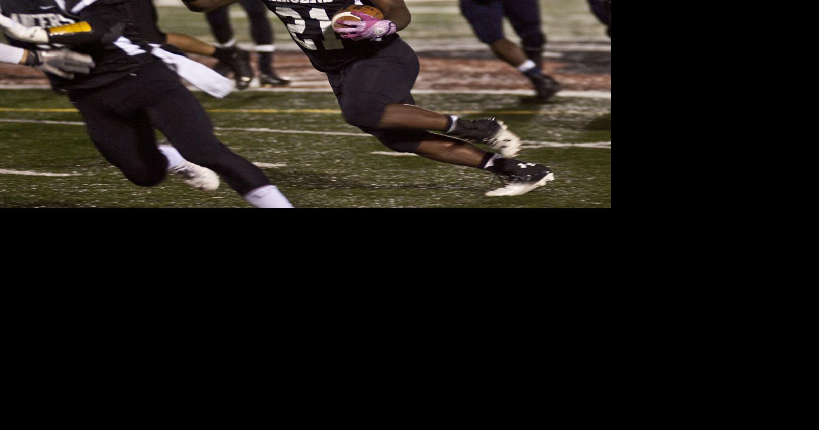 Perry shines for Lafayette in 35-3 win over rival Marquette