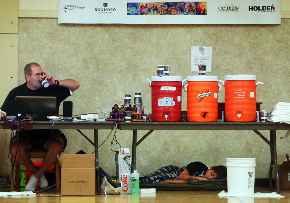 Basketball benefit for Joplin sets a record | Metro | stltoday.com