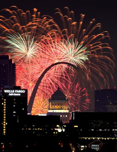 St. Louis Fourth of July fireworks over the Arch
