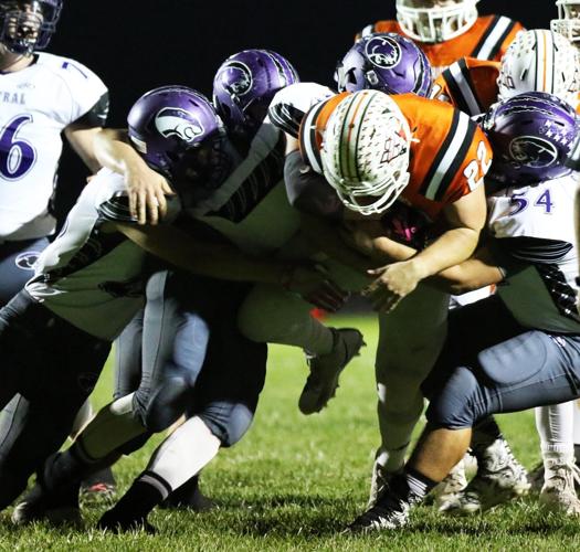 Roundup: Wesclin beats Breese Central, wins first conference title