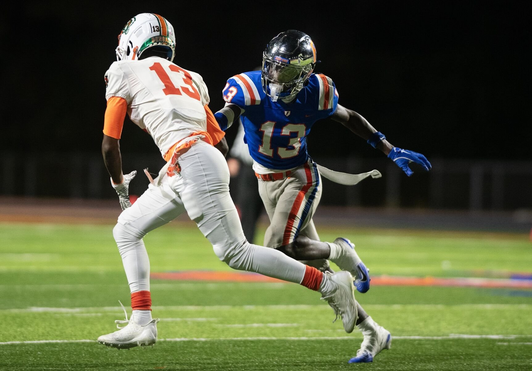 East St. Louis kicks off state title defense with a host of big plays ...