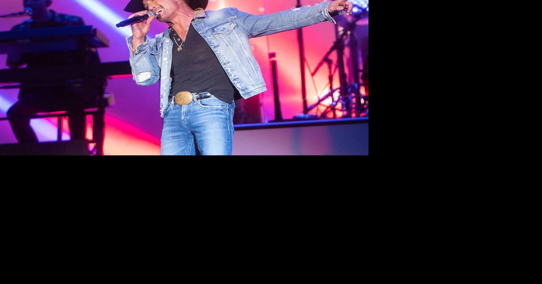 Review: Country superstar Tim McGraw turns 55 with straightforward show ...