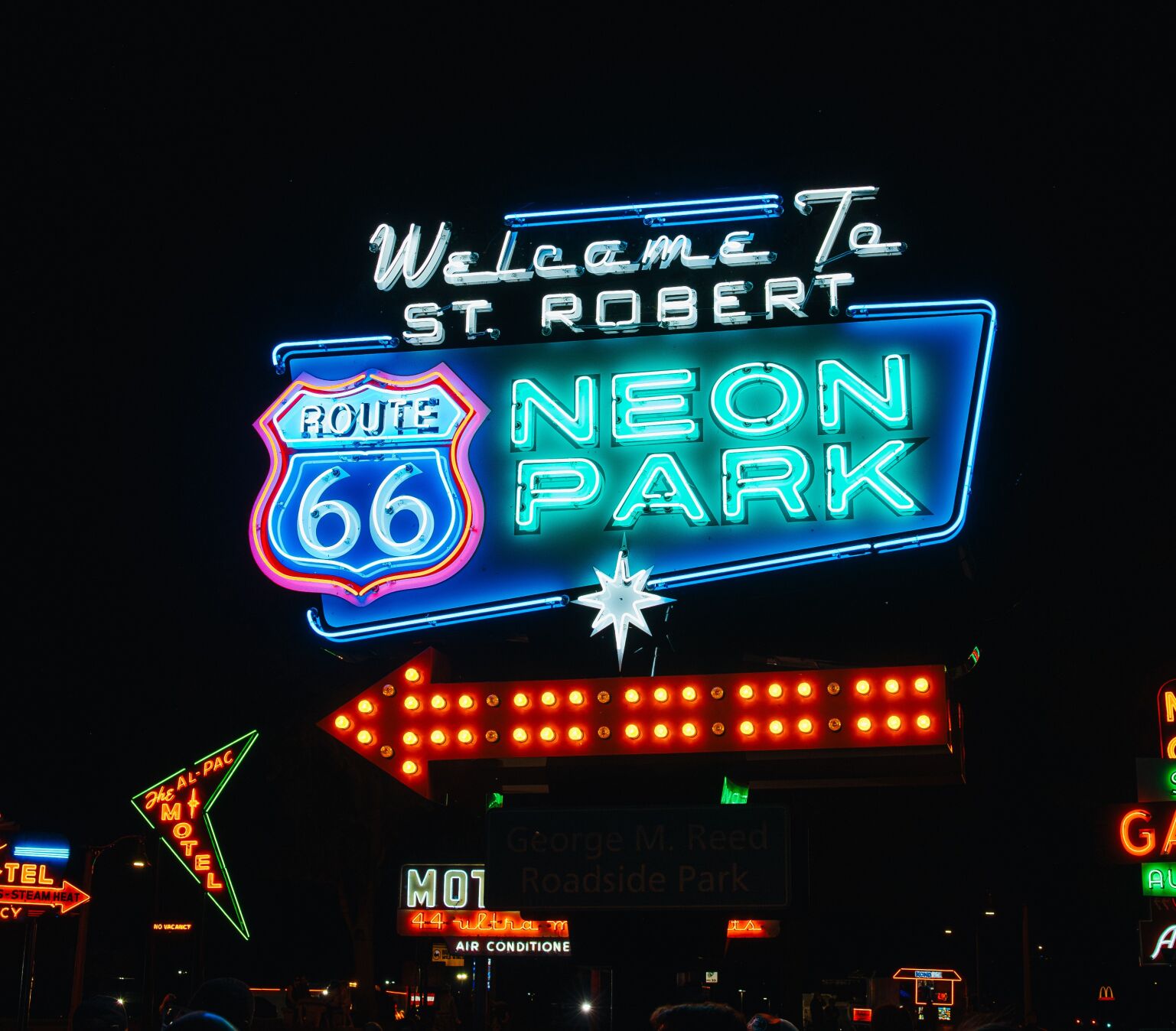 Neon signs keep Route 66 shining in St. Robert, Mo.