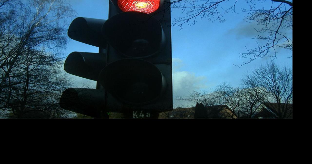 Read the Road Crew chat about broken traffic signals or highway ...