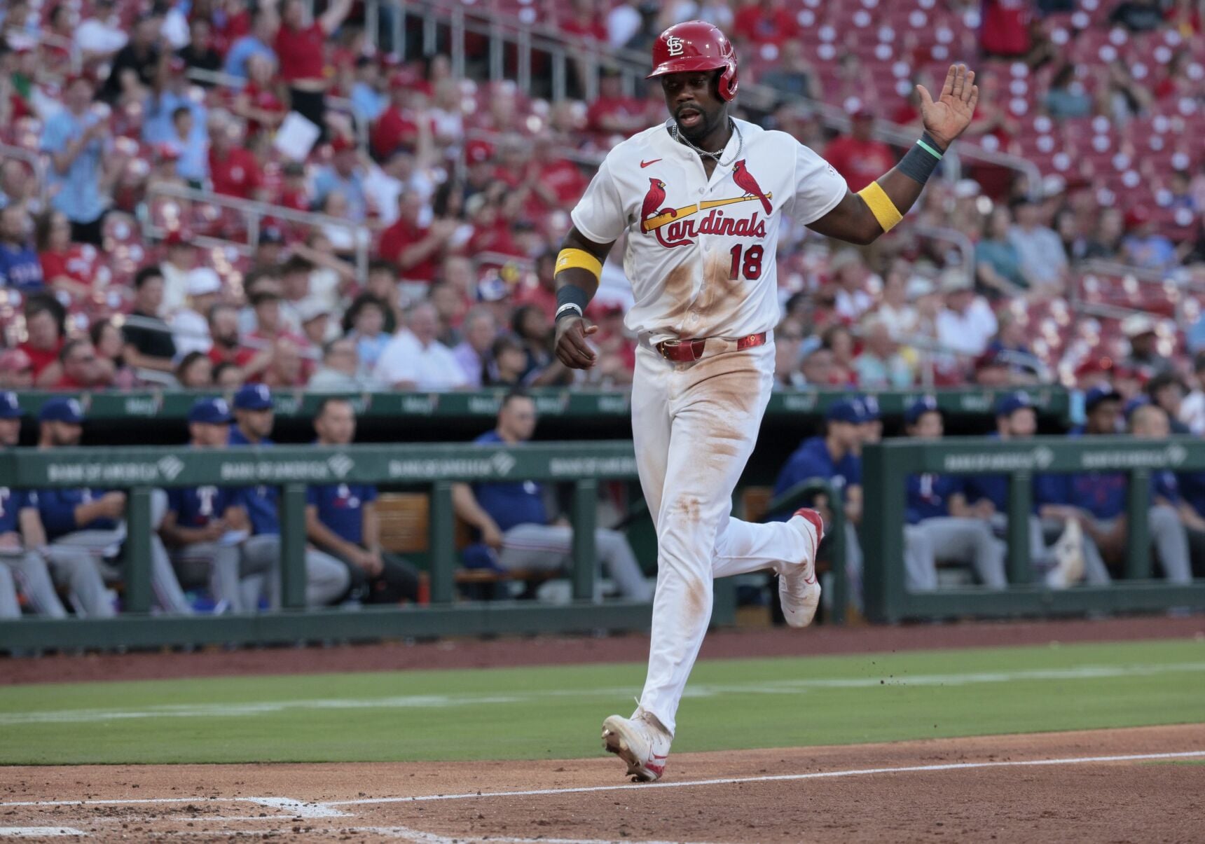 St. Louis Cardinals avoid sweep by beating Texas Rangers 5-3