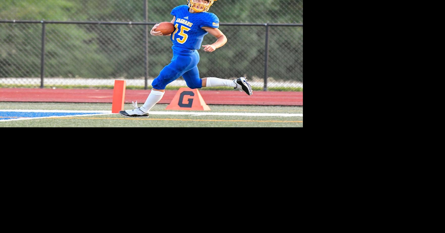 Ruble kicks his game into high gear to help Seckman roll past De Soto