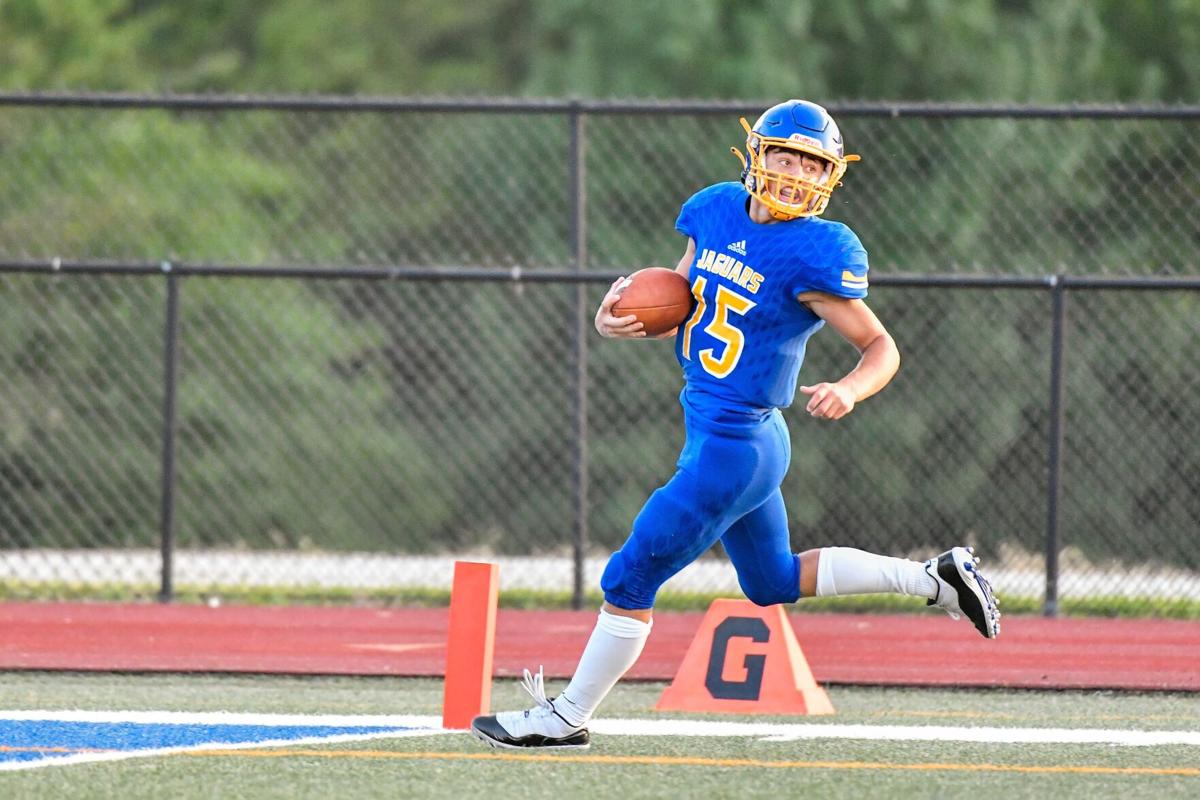 Ruble kicks his game into high gear to help Seckman roll past De Soto ...