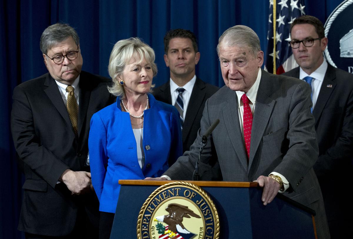 William Webster: Congress must consider censure, impeachment, removal