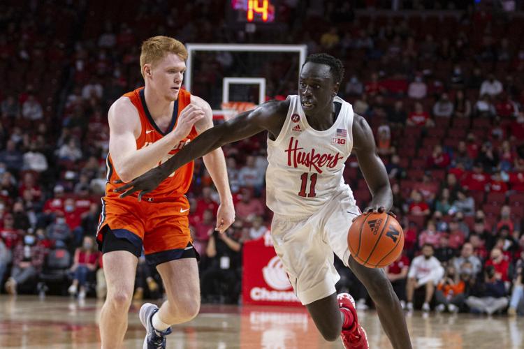 Illinois basketball's Luke Goode suffers foot injury, set for surgery