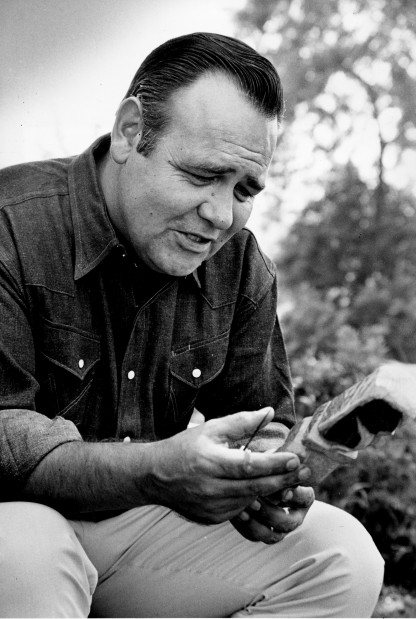 Legendary comic Jonathan Winters dead at 87