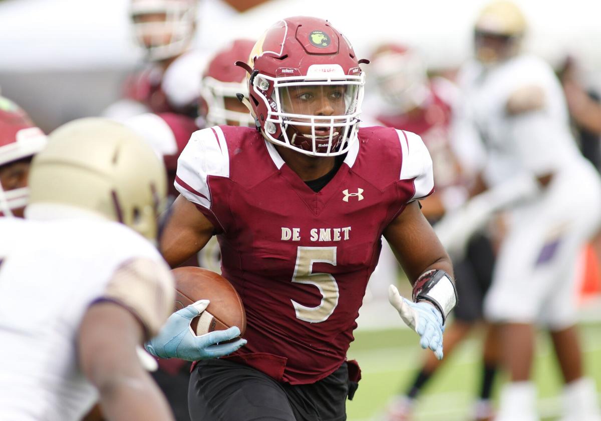 De Smet shows no rust in rolling past CBC | High School Football ...