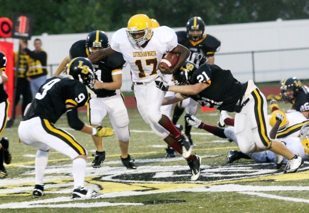 NORTH COUNTY FOOTBALL ROUNDUP: McCluer South-Berkeley declaws Lions, 14-13