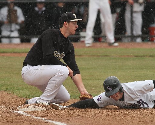 Francis Howell North gets past weather, then gets past Fort Zumwalt West