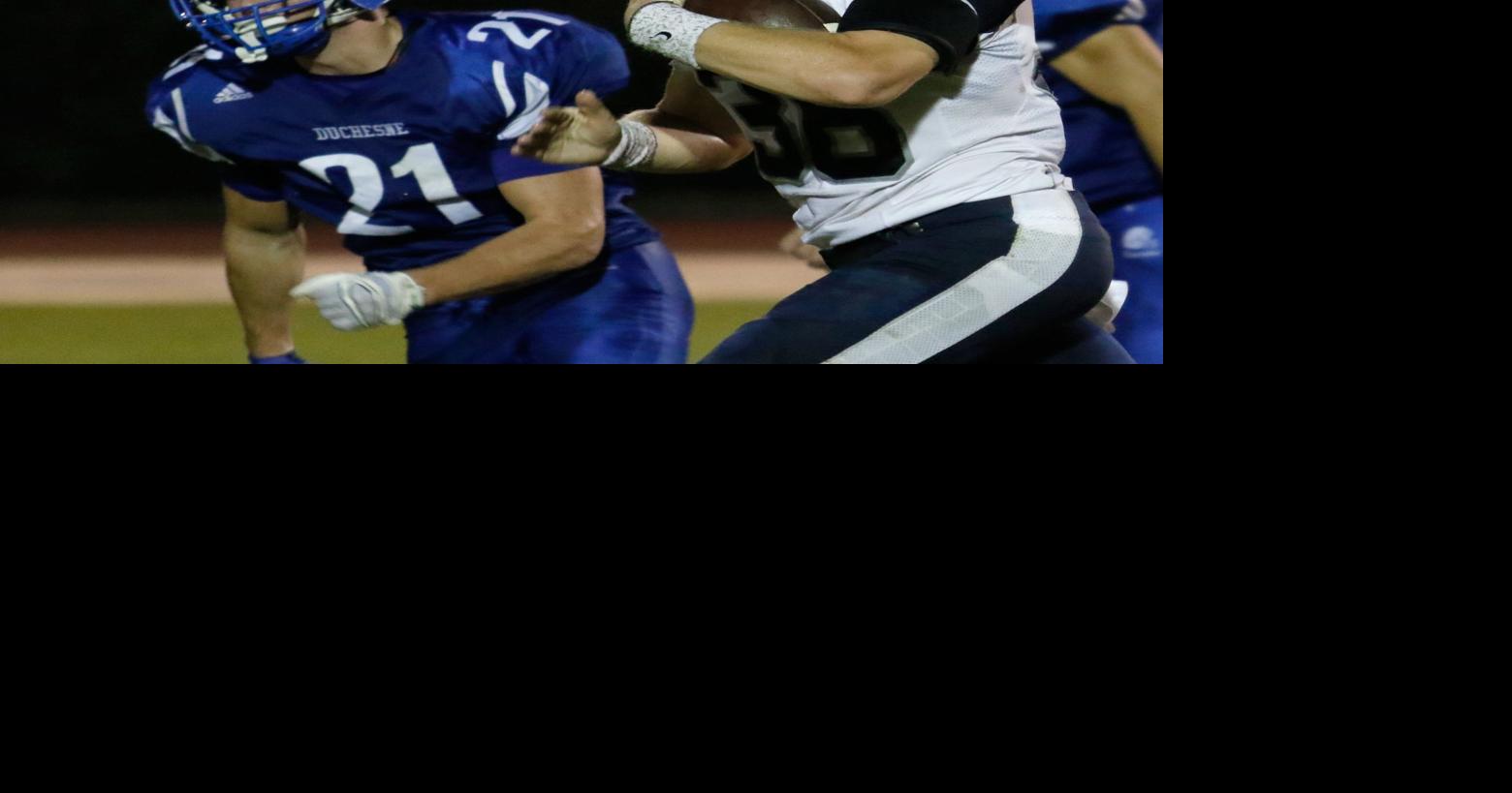 Larson, St. Dominic roll past rival Duchesne to remain unbeaten