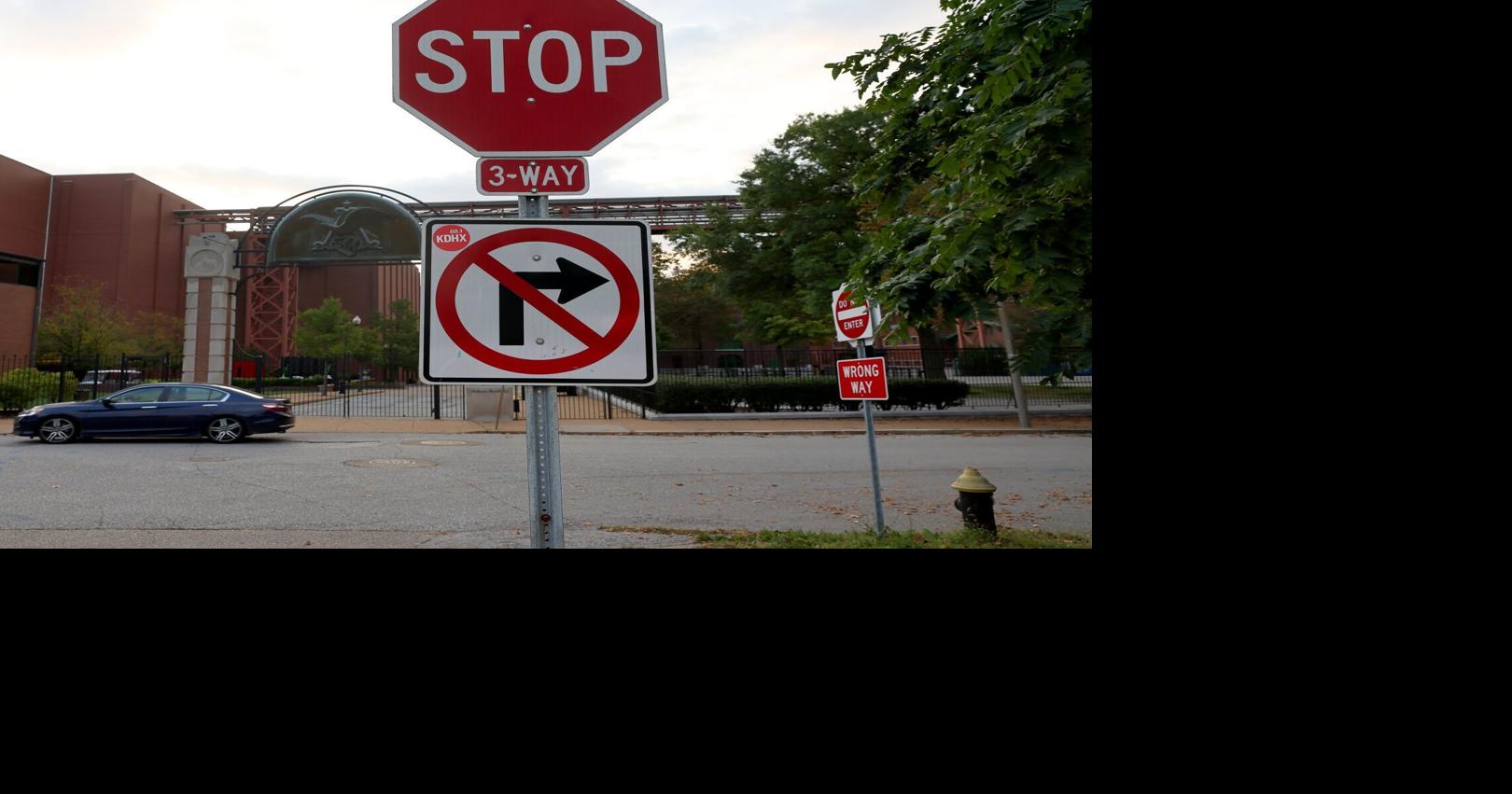 Broken and bent stop signs rile St. Louis aldermen