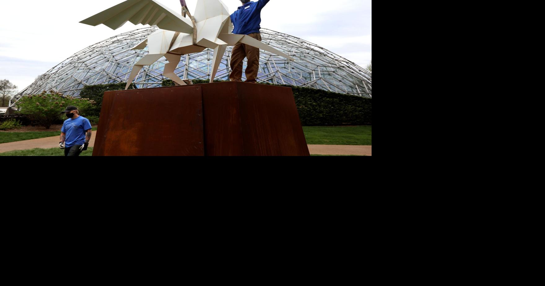 Story of origami unfolds with giant metal sculptures at Missouri ...