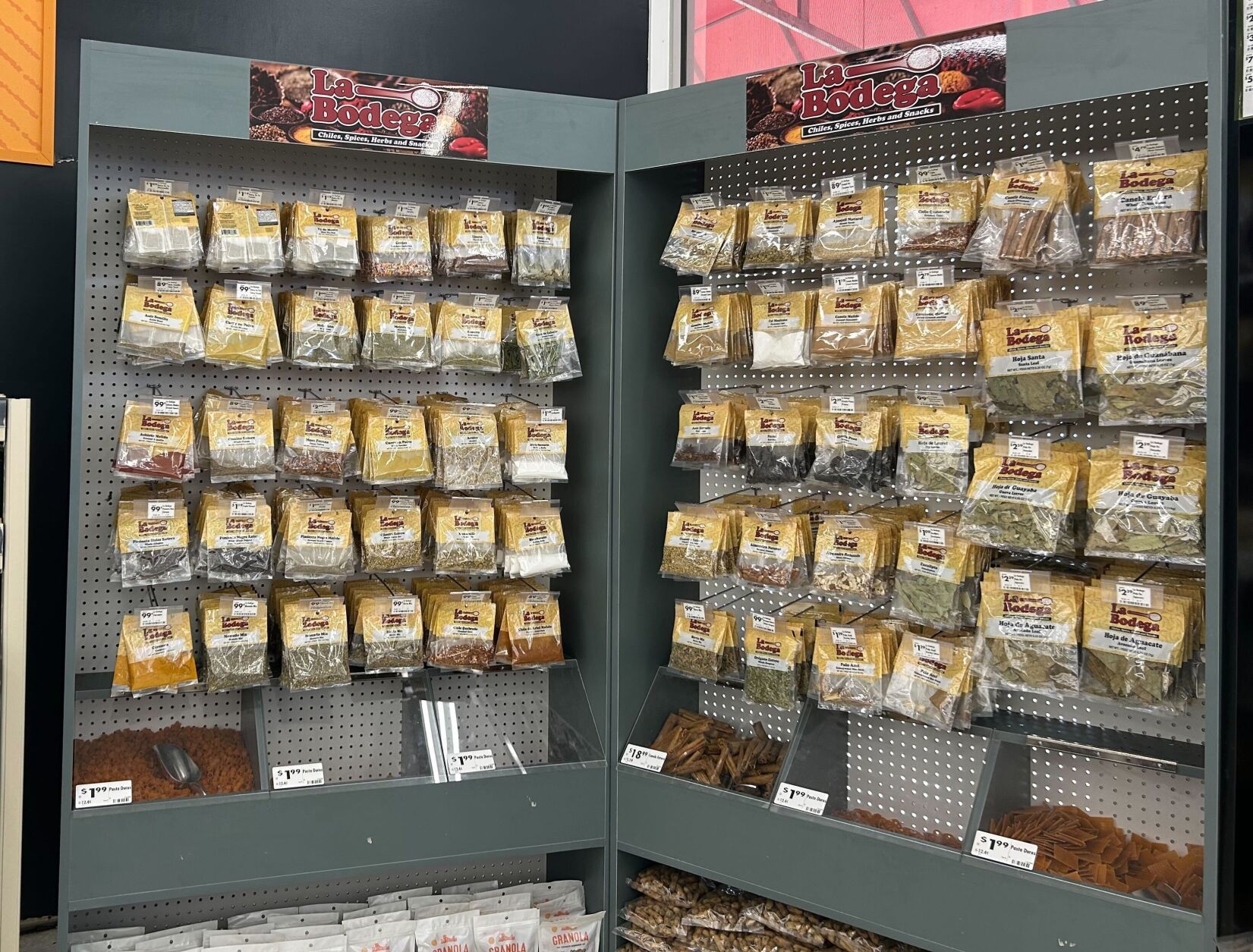 Save A Lot opens new Hispanic store in Overland