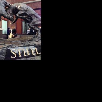Stifel acquires Memphis firm with $150 billion in trading power