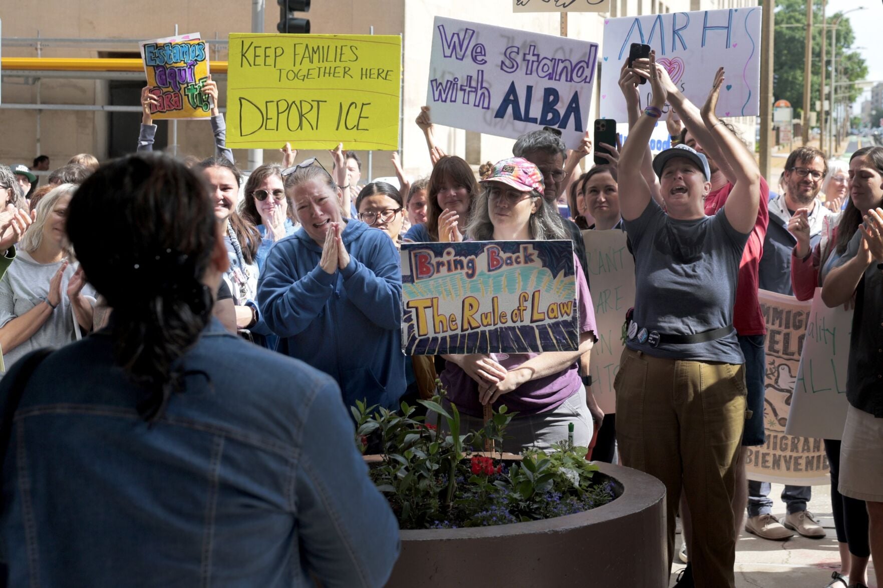 Maplewood janitor deported to Nicaragua, Rep. Bell says