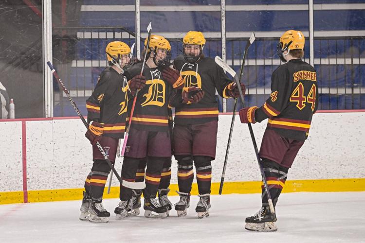 Salthouse scores early to help De Smet knock off Vianney