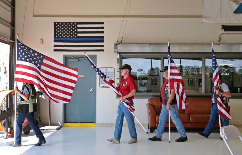 Sinise Foundation to build homes for two injured St. Louis area officers