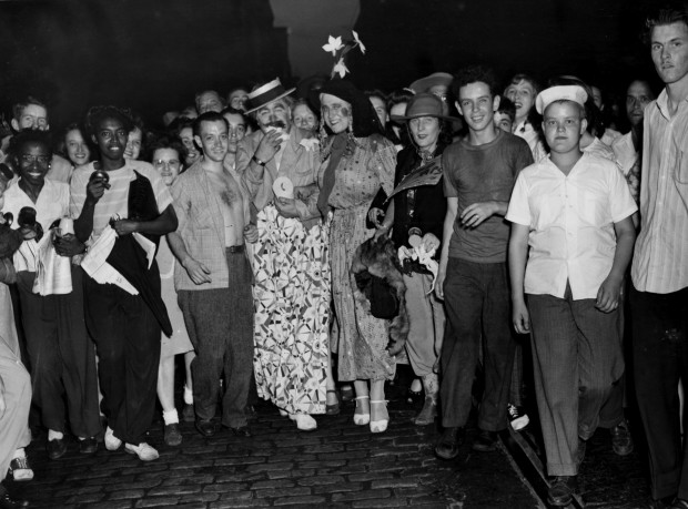 V-J Day, 1945 | Multimedia | stltoday.com