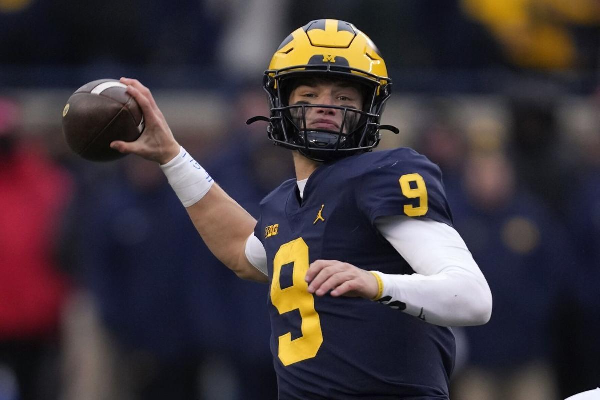College football Top 25 picks: Michigan meets Ohio State with much on line
