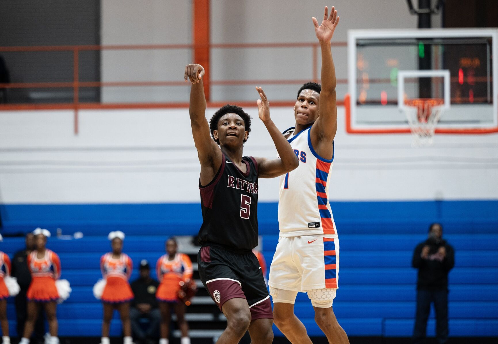 East St. Louis 62, Cardinal Ritter 56