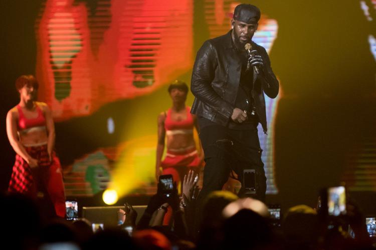 Filmmaker alleges assault at R. Kelly party when she was ejected from ...