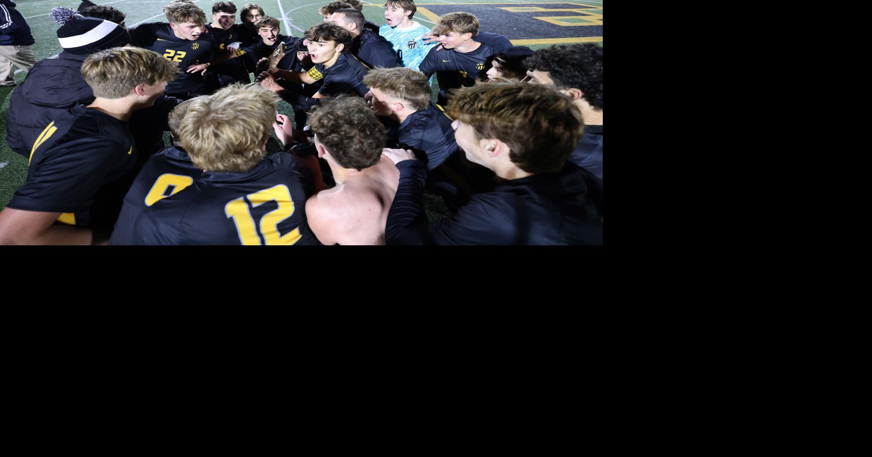 Fort Zumwalt East wins district title over rival Fort Zumwalt South