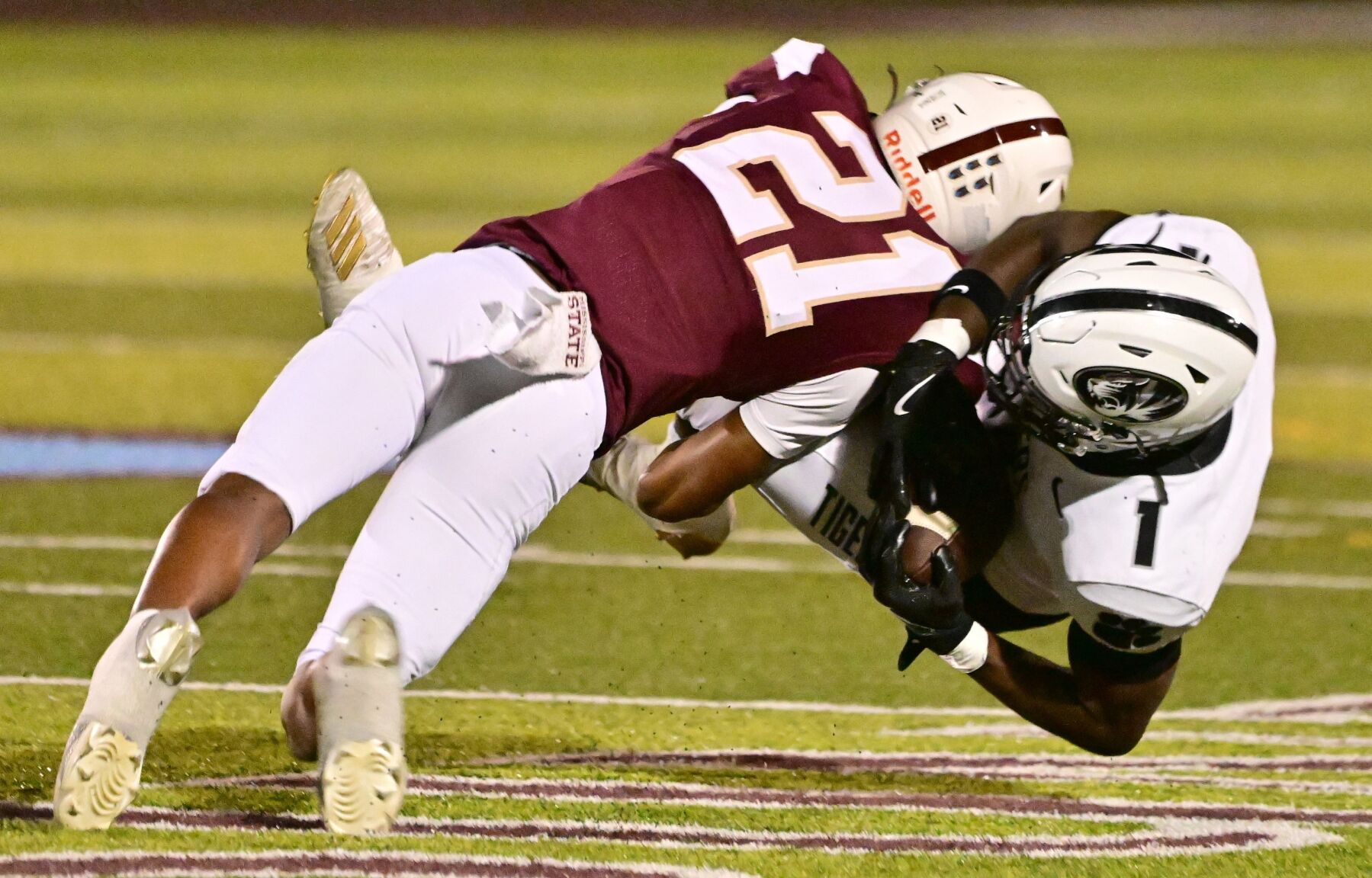 De Smet continues offensive surge, hands Festus first loss of season