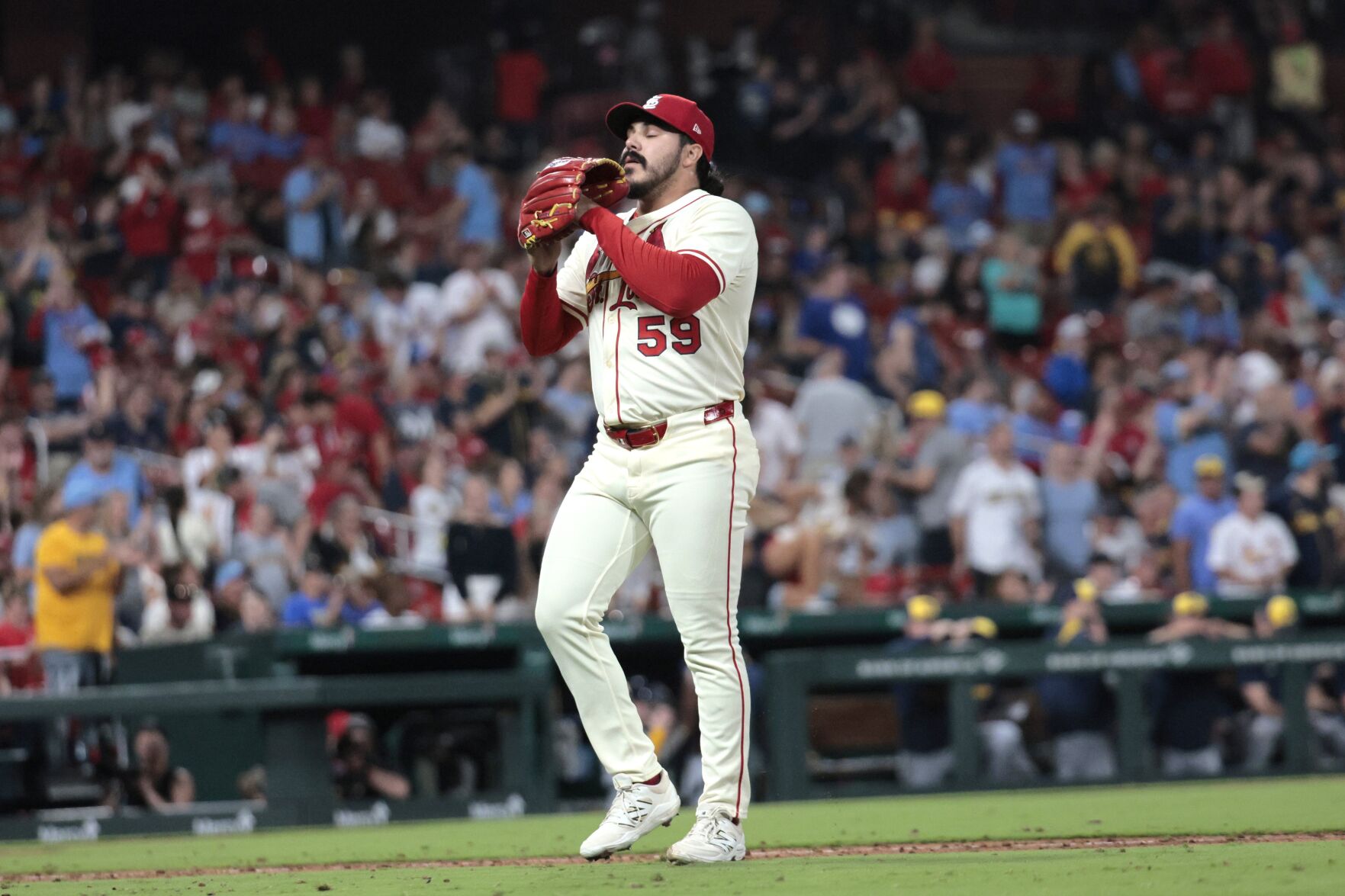 Baserunning blunder silences chance of Cardinals comeback in extra ...