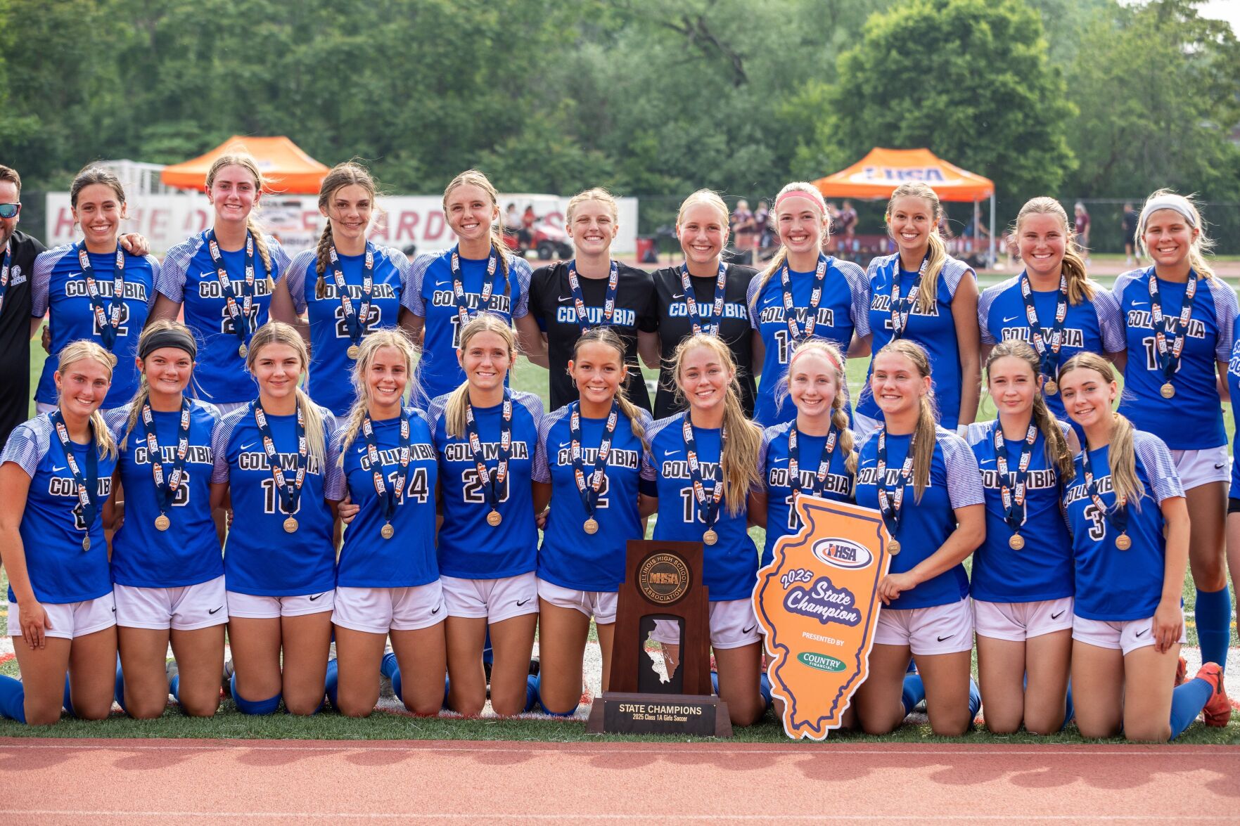 Columbia leaves no doubt en route to winning Illinois Class 1A girls ...