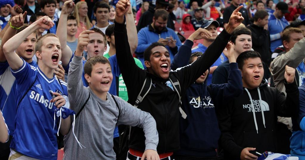 Record crowd cheers for soccer at Busch Stadium