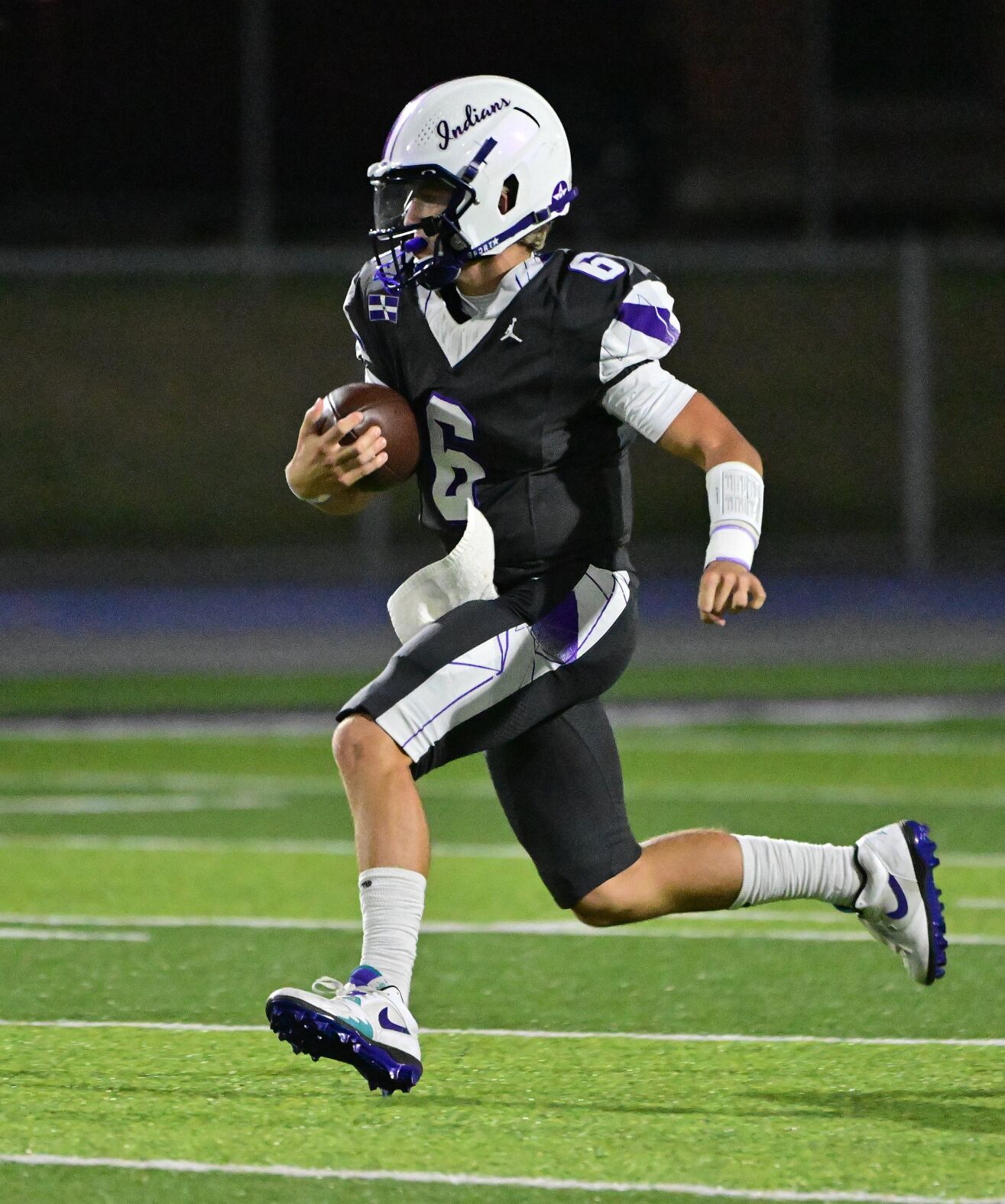 'A smashmouth win.' Mascoutah takes outright MVC lead with dramatic ...