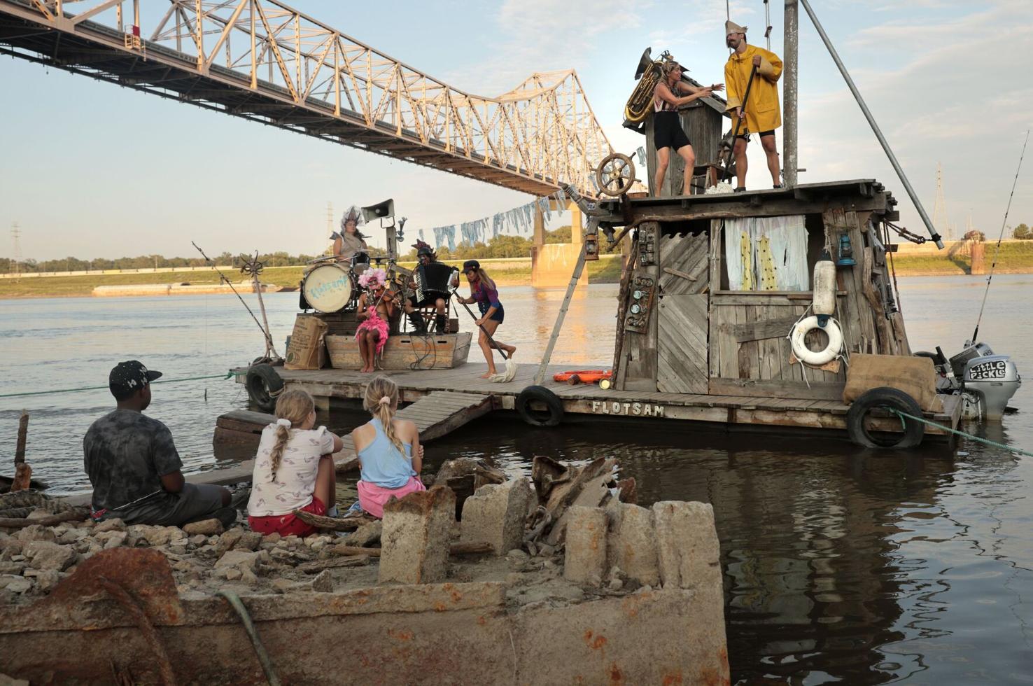 Flotsam River Circus draws crowd, ire of City Hall