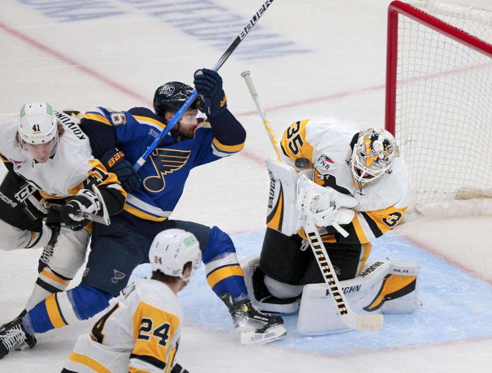 Blues beat Penguins 5-4 in overtime to tie franchise record with 11th ...