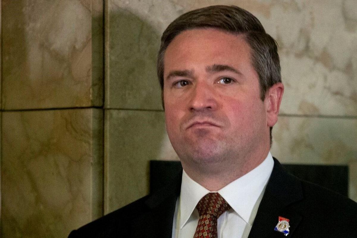 Donors to Missouri AG accused of running payday loan scam