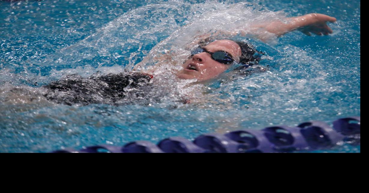 Petersen, Petrosino grab golds; Glendale captures Parkway South meet