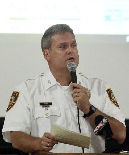 St. Louis County police chief offers bold option to nervous schools ...