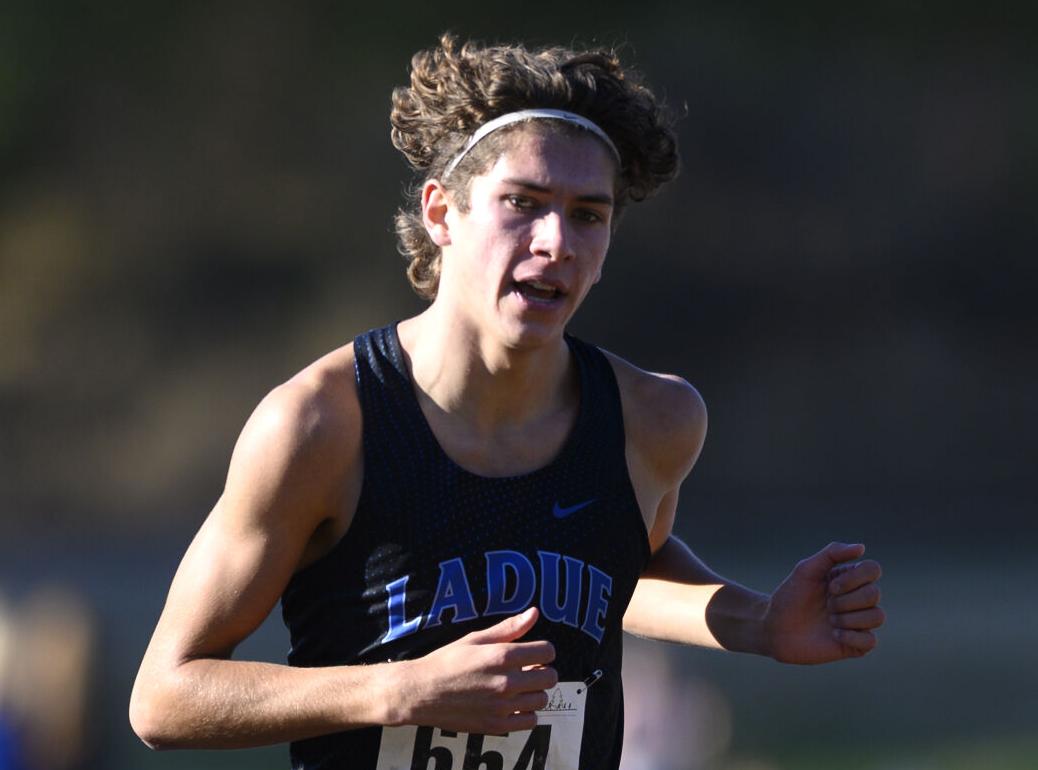 Boys cross country district roundup: Smock's individual title leads ...
