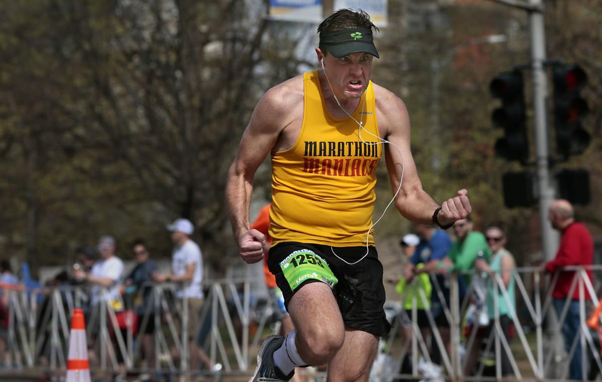 Go! St. Louis Marathon runners plow through heat, humidity