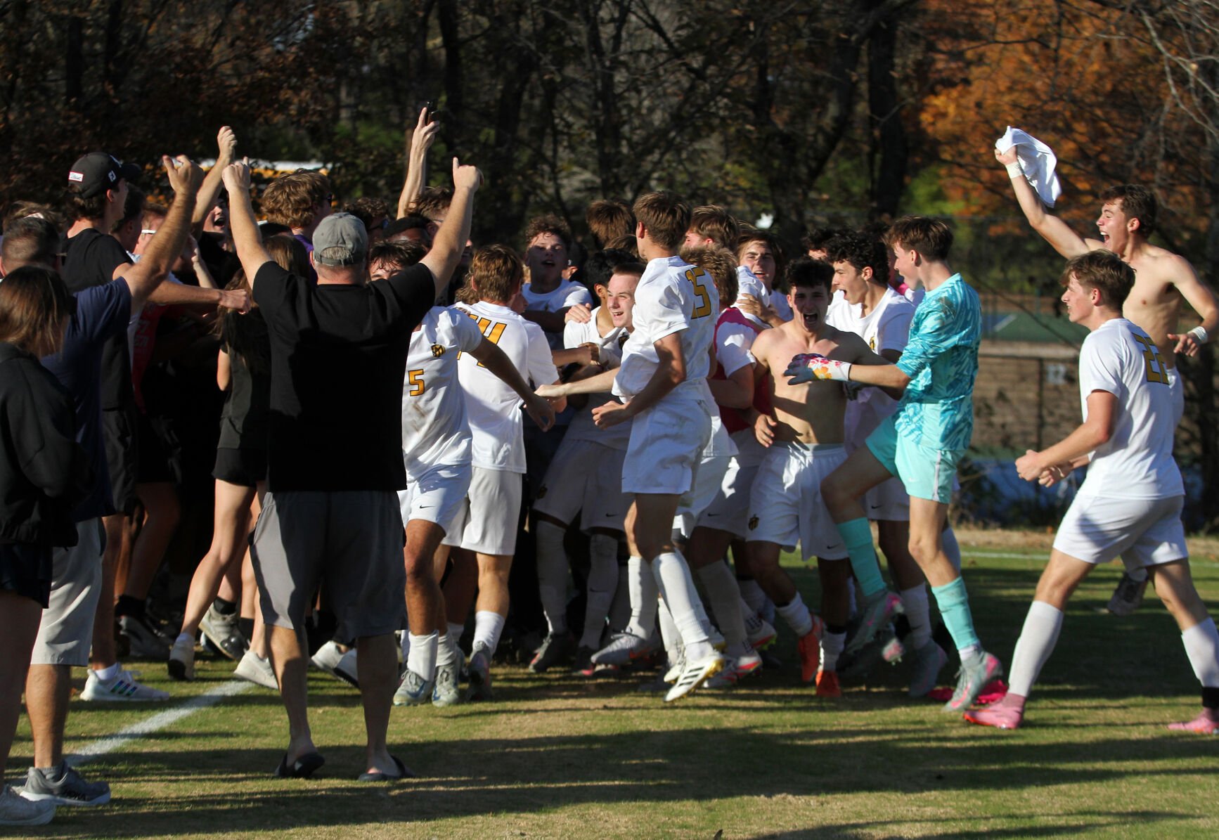 Fort Zumwalt East storms back from 2 goals down to beat Priory in OT ...